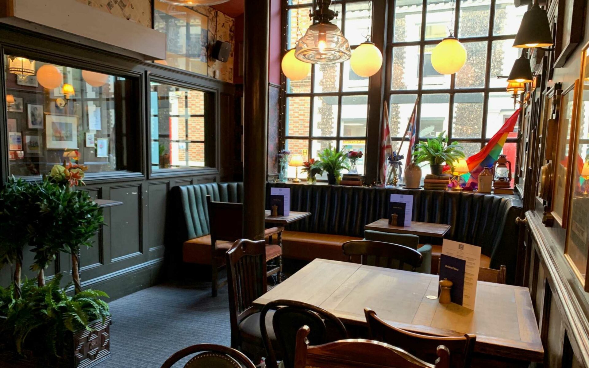 The Walrus - Eclectically-decorated rooms and endless winding passageways